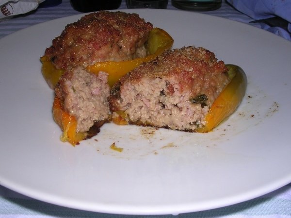 Peperoni ripieni di carne al forno ricetta tradizionale - Siciliafan