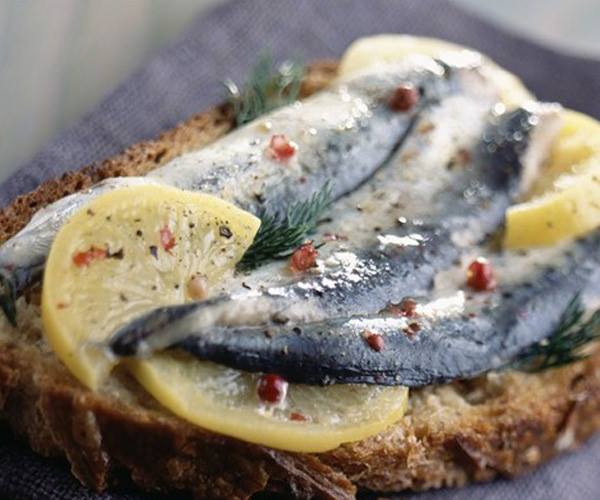Tempo di Caponi a San Vito. Il pesce azzurro di Sicilia che fa bene ...