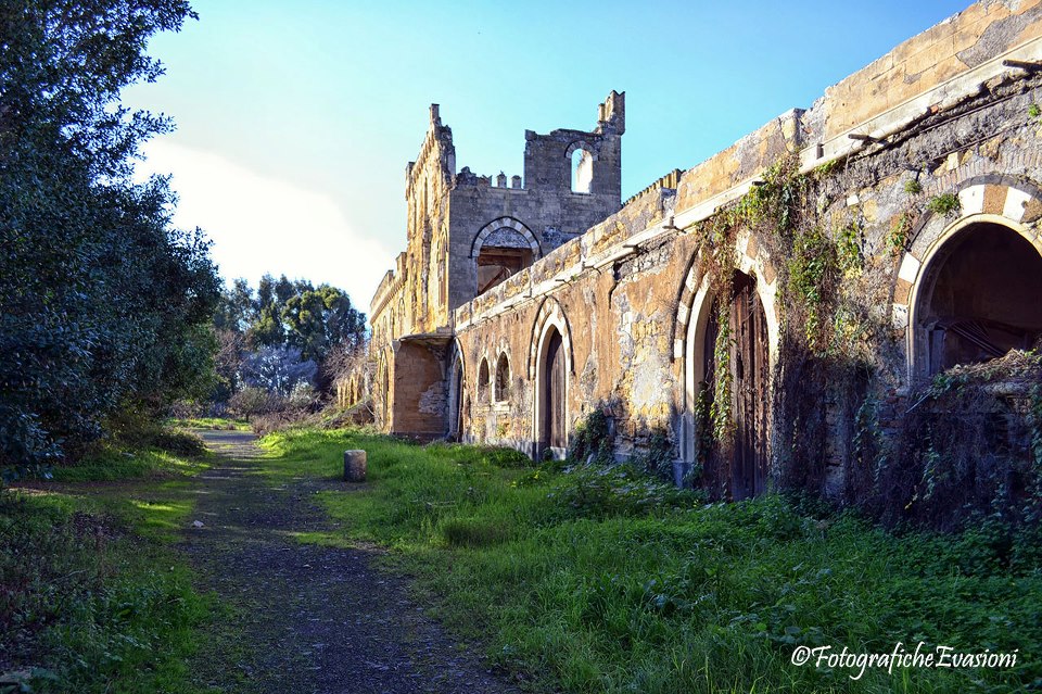 Castello del Duca Misterbianco, antico sfarzo oggi abbandonato - Siciliafan