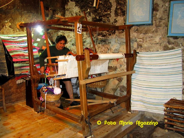 Antichi mestieri - Tessitrice - Siciliafan