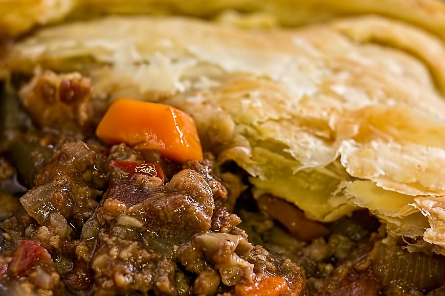 Timballo di maccheroni in crosta, una ricetta ricca e gustosa - Siciliafan