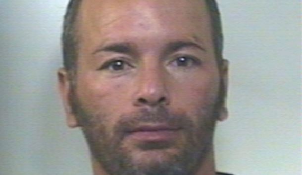 Per sfuggire ai carabinieri si nascondeva nel soppalco di casa - Siciliafan