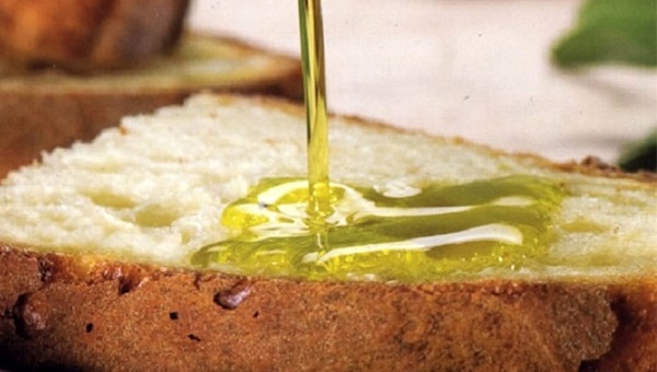 Pane e olio come antidoto contro la tristezza: l'idea è di un noto chef ...