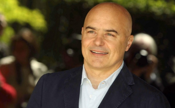 Zingaretti sul set di Montalbano: i fan lo travolgono d'affetto VIDEO ...
