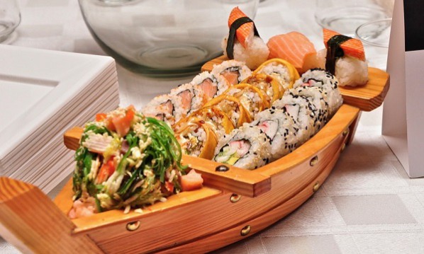 "Attenti ai vermi da sushi": i medici mettono in guardia dall'Anisakis ...