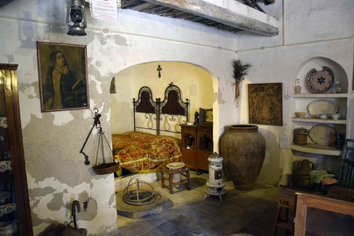 Antiche tradizioni. Visita guidata al Museo della Casa contadina di ...