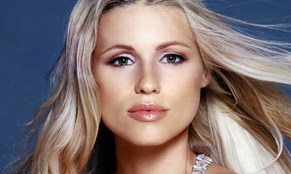 Michele Hunziker tra Ramazzotti e il marito: i voti