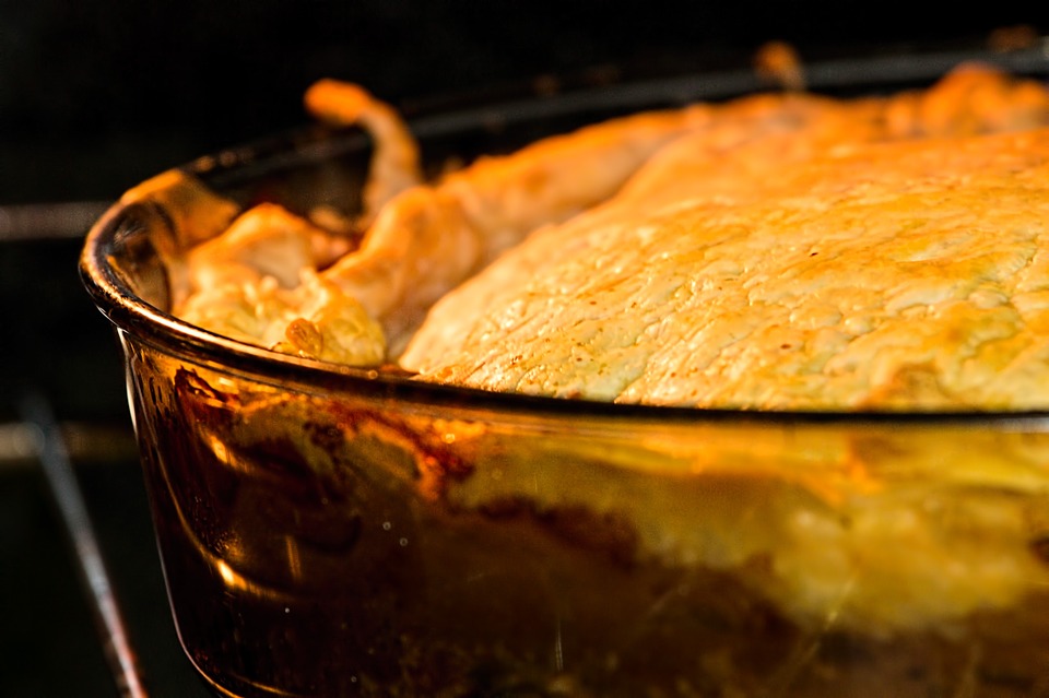 La ricetta siciliana del timballo di maccheroni al ragù di salsiccia ...