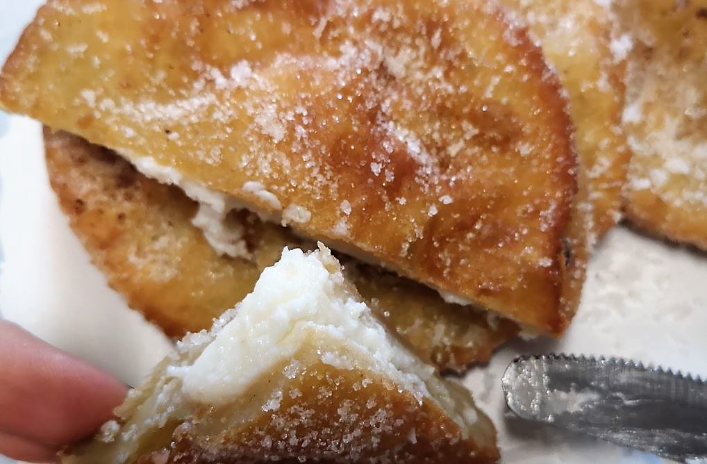 Panelle dolci con la crema di ricotta ricetta siciliana - Siciliafan