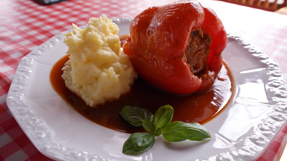 Peperoni ripieni di carne ricetta tradizionale - Siciliafan