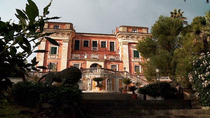 Villa Testasecca: a Caltanissetta c'è singolare edificio immerso nel ...