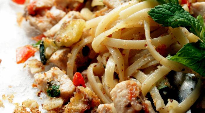 Pasta con pesce spada e menta ricetta buona e semplice - Siciliafan