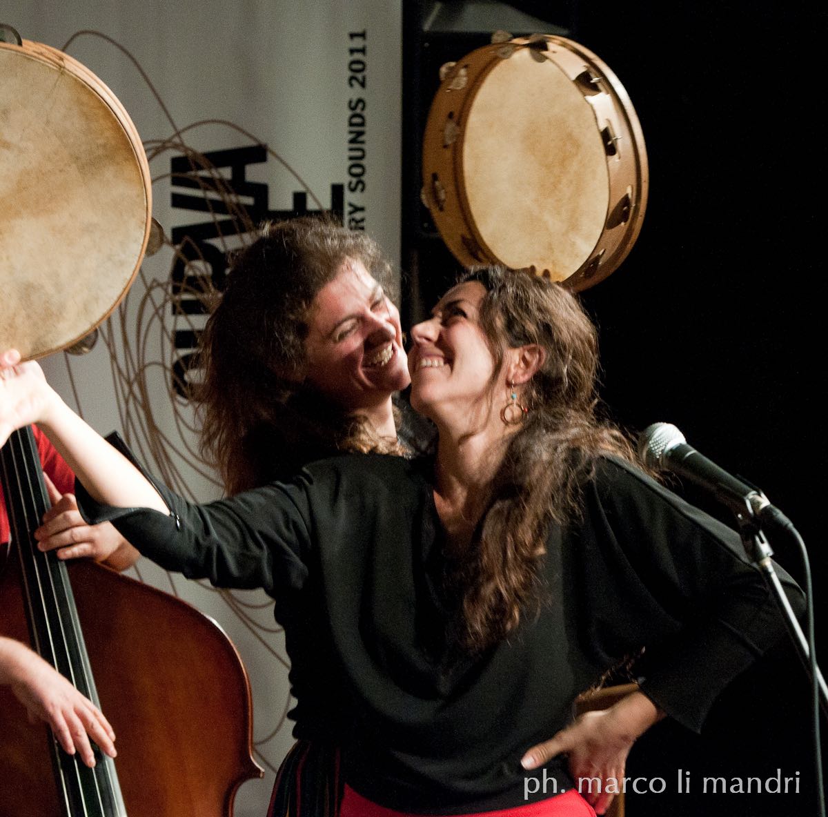 Canti della tradizione siciliana al femminile. Al Castello di Roccella ...
