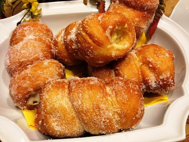 Come fare i cartocci siciliani con la ricotta: la ricetta manuale e con ...