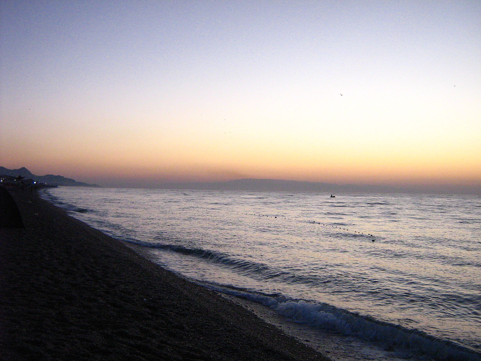 Spiagge più belle di Catania e dintorni: relax ai piedi dell'Etna ...