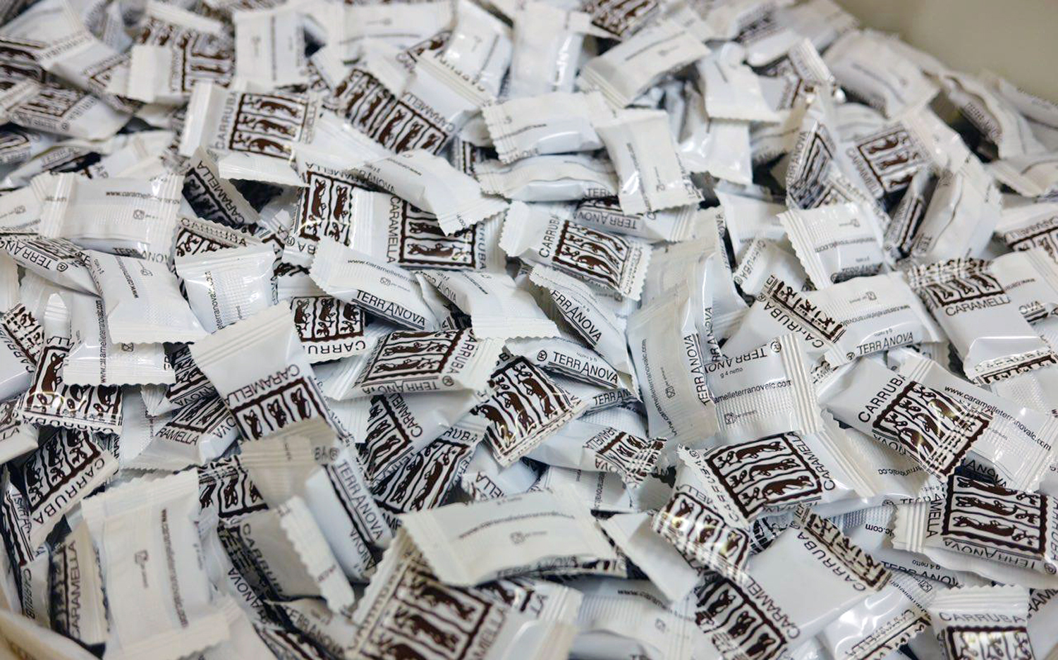 Visite Alla Fabbrica Terranova Dove è Nata La Caramella Alla Carruba