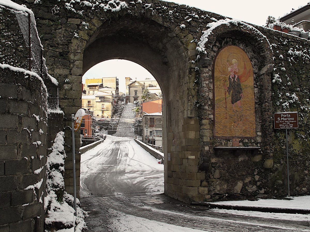Cosa vedere a Randazzo: atmosfere medievali ai piedi dell'Etna - Siciliafan