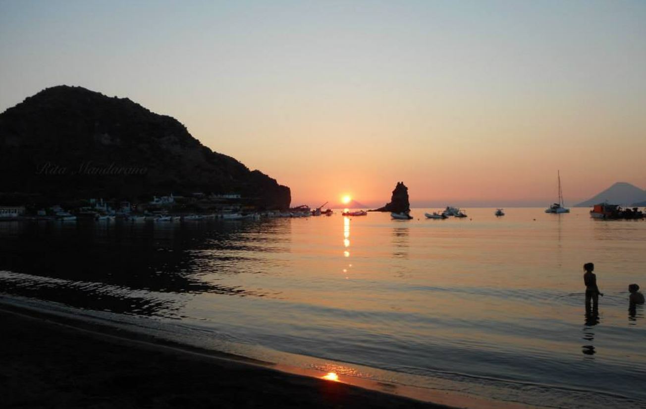 Vulcano Isola delle Eolie, cosa vedere, spiagge e consigli per le vacanze