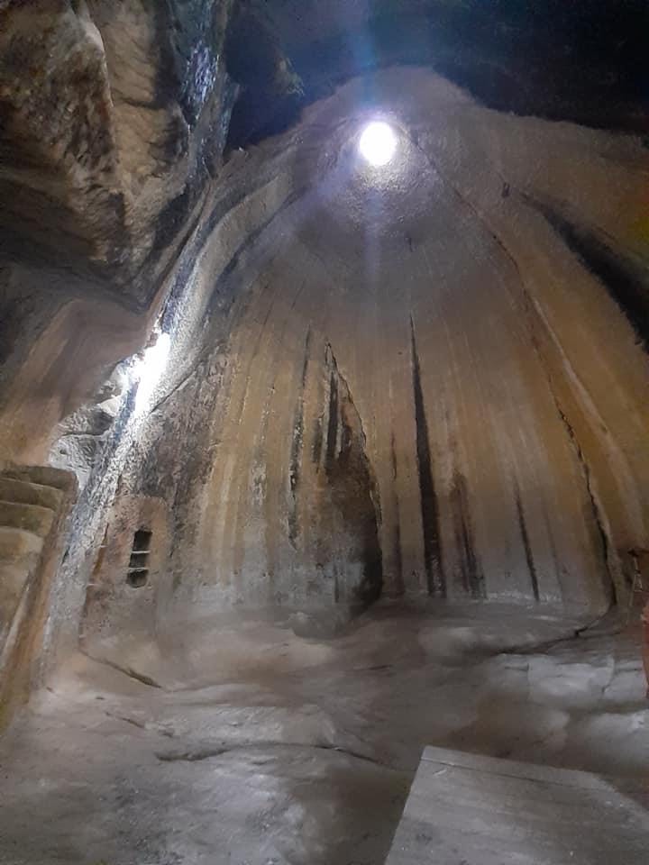 In Sicilia il solstizio d'estate alle Grotte della Gurfa di Alia (FOTO)