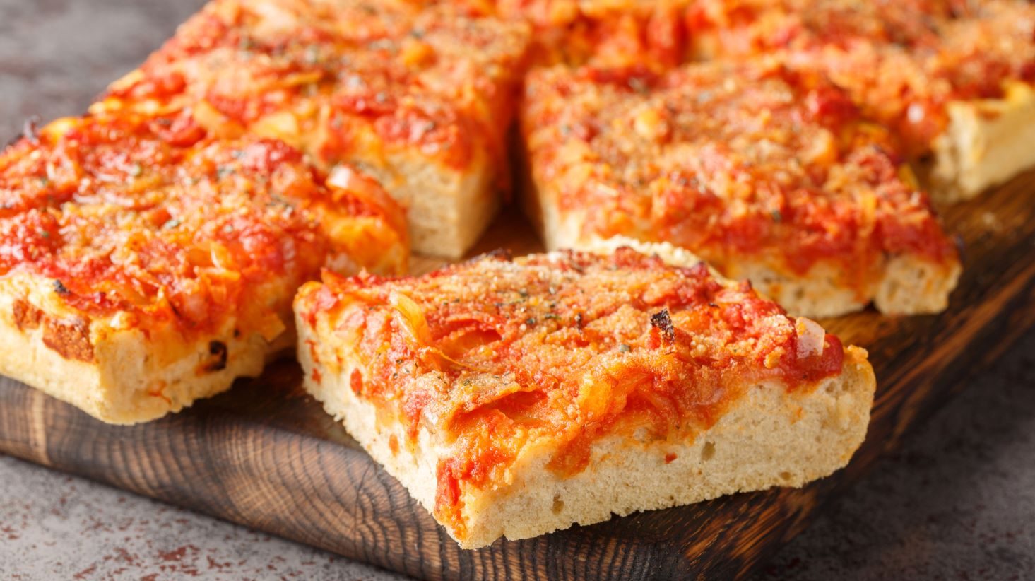 Epifania in tv con il mitico sfincione, le telecamere di Rai2 fanno ...