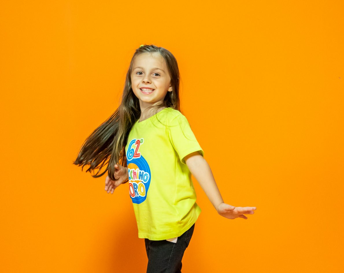 La siciliana Luna Massari realizza un sogno: è sua la voce di Masha nei ...