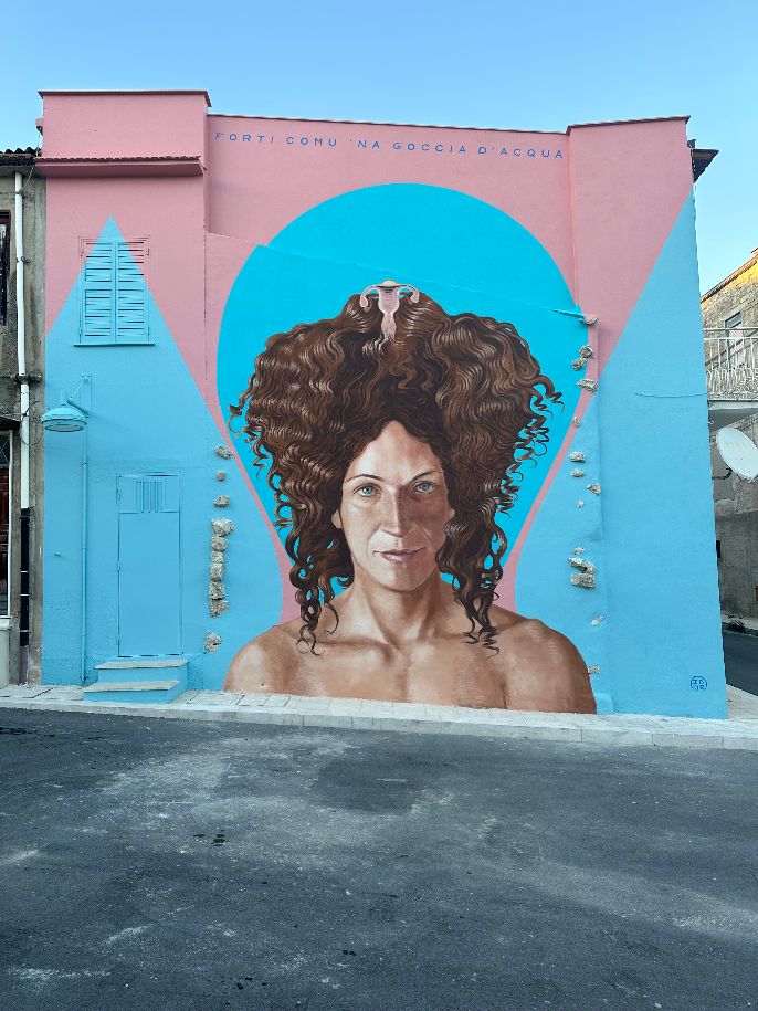 "Bocca di Rosa", a Ravanusa Igor Scalisi Palminteri dedica un murale ...