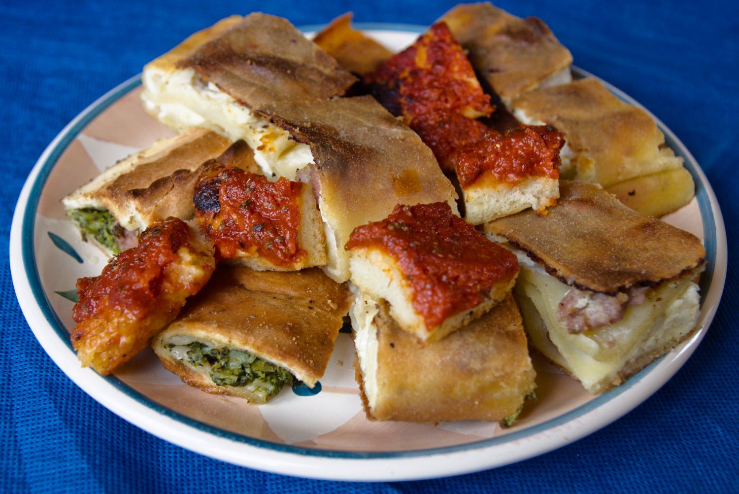 Scaccia ragusana, "impossibile resistere": Gambero Rosso celebra la ...