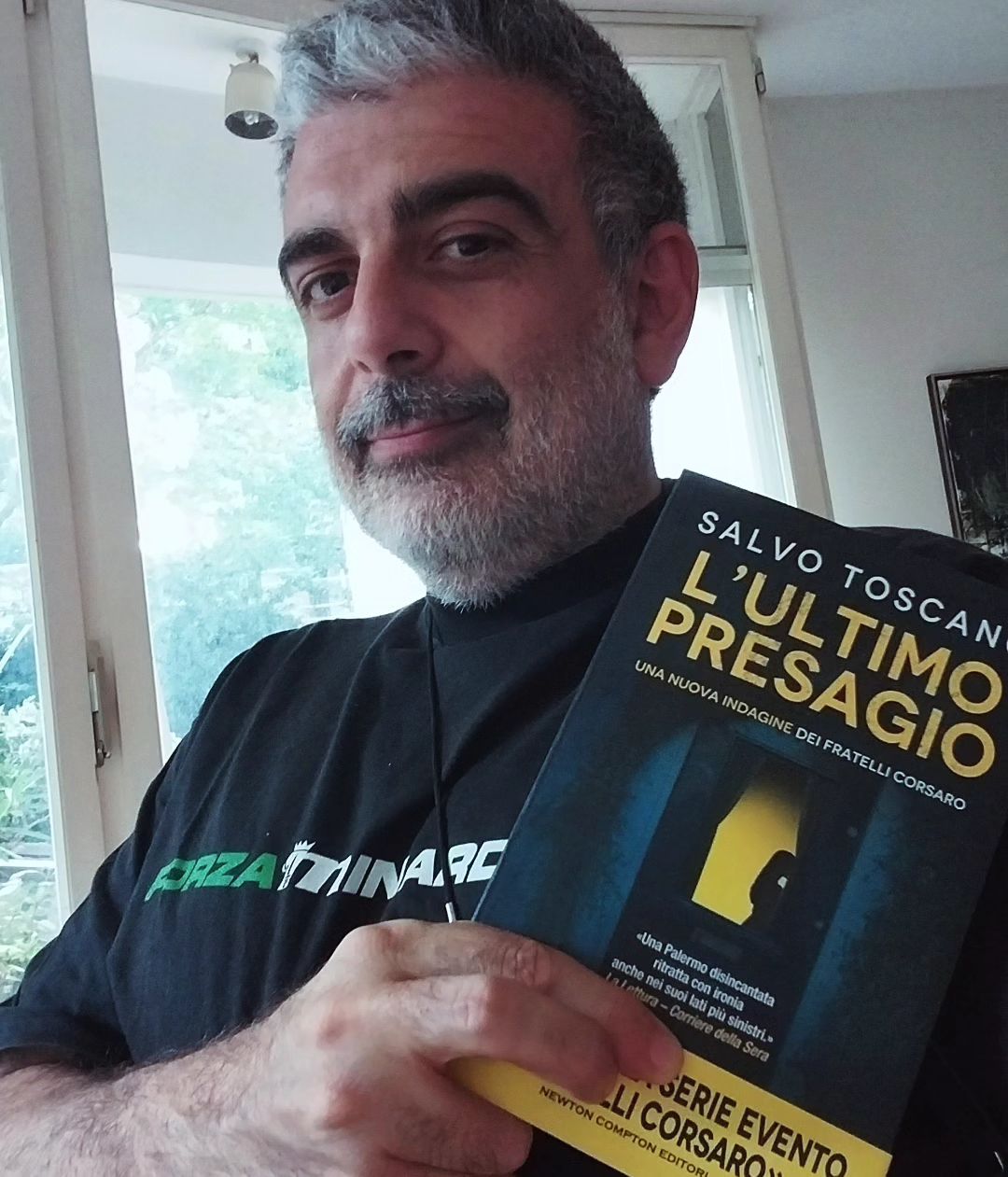 Salvo Toscano: chi è il maestro del noir siciliano, autore de "I ...