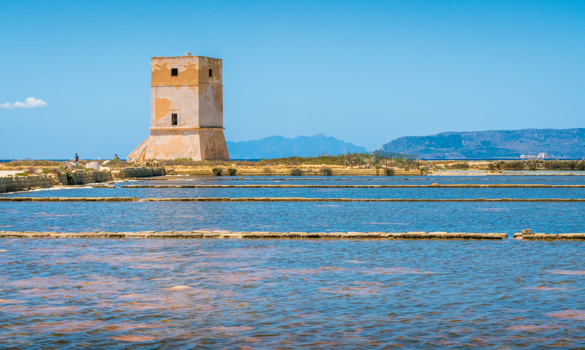 Torre di Nubia, antica sentinella di pietra nella terra del sale e del ...
